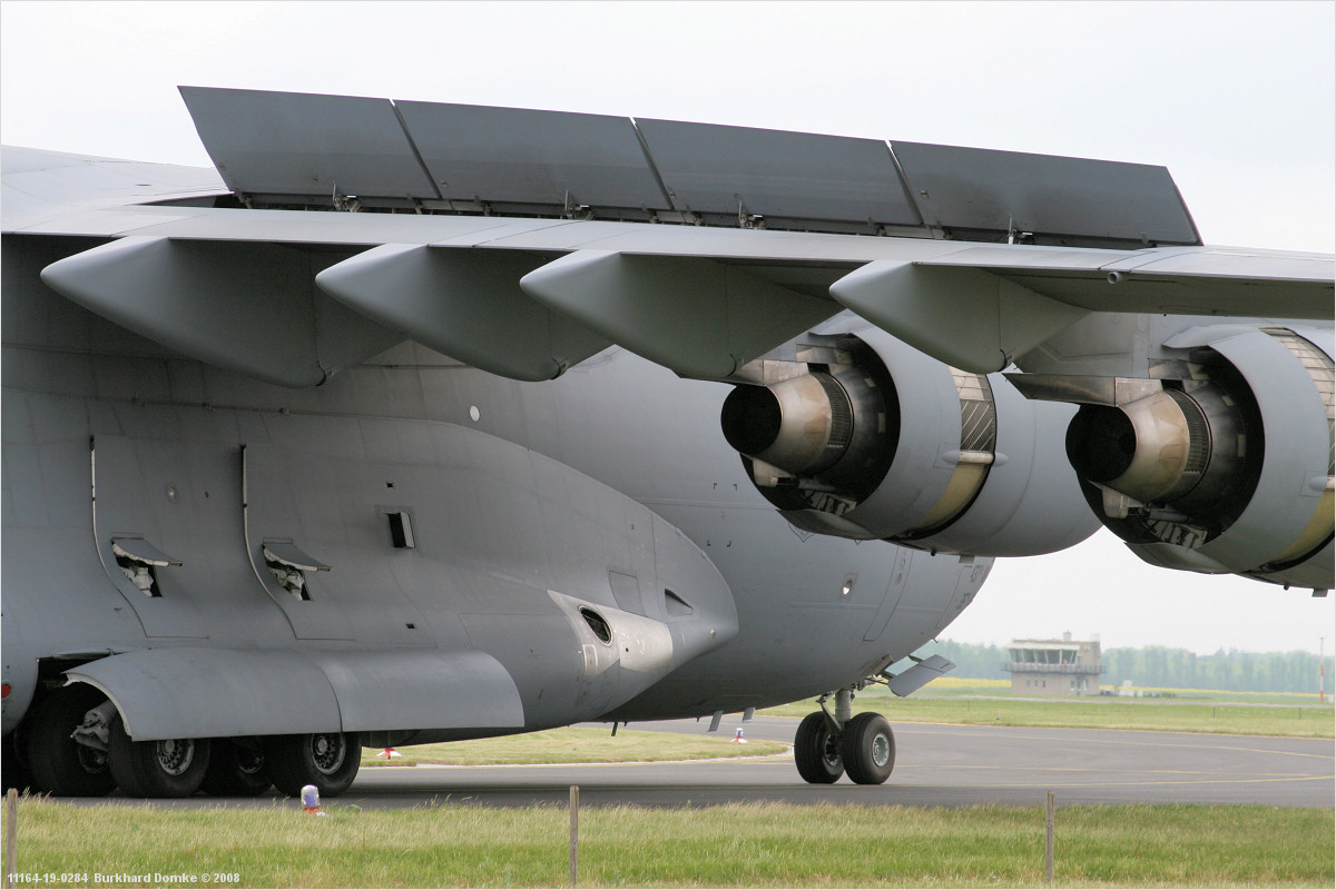 Aircraft in Detail - Boeing C-17A Globemaster III Walkaround Gallery