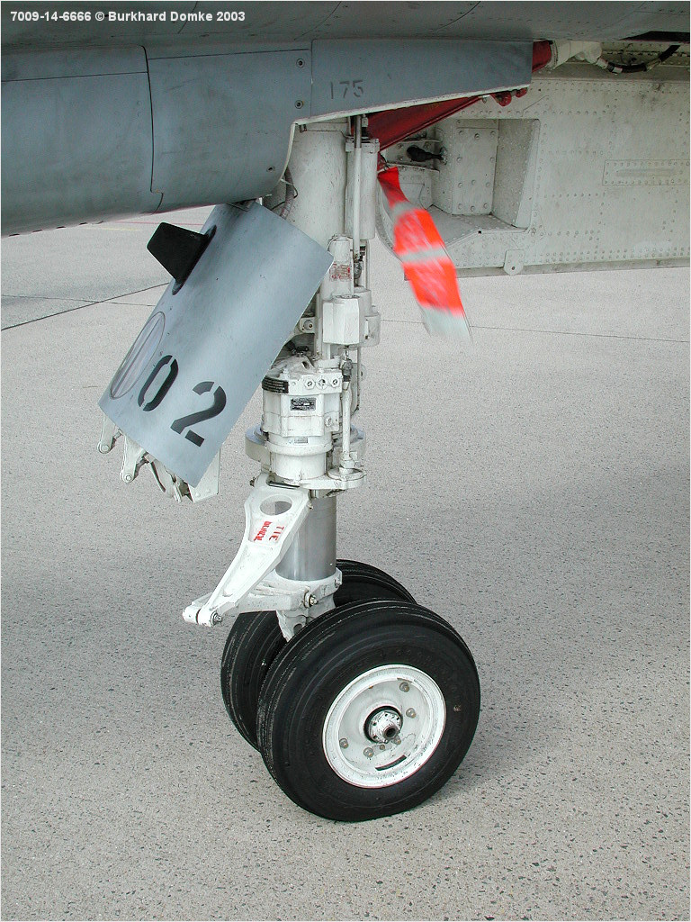 Aircraft in Detail - McDonnell Douglas F-4 Phantom II Walkaround Images