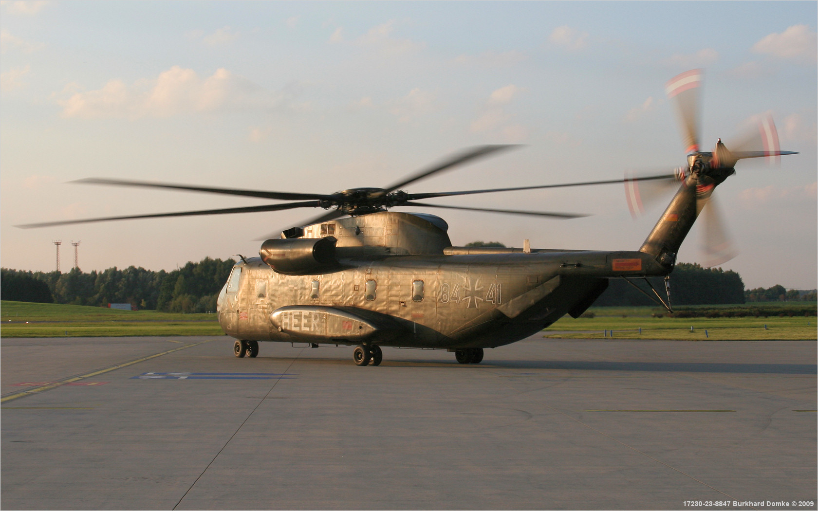 Aircraft in Detail - Sikorsky CH-53G & CH-53GS (S-65) Walkaround ...